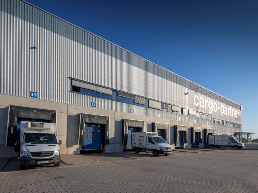 Společnost cargo-partner přijímá nové výzvy v silniční přepravě ...