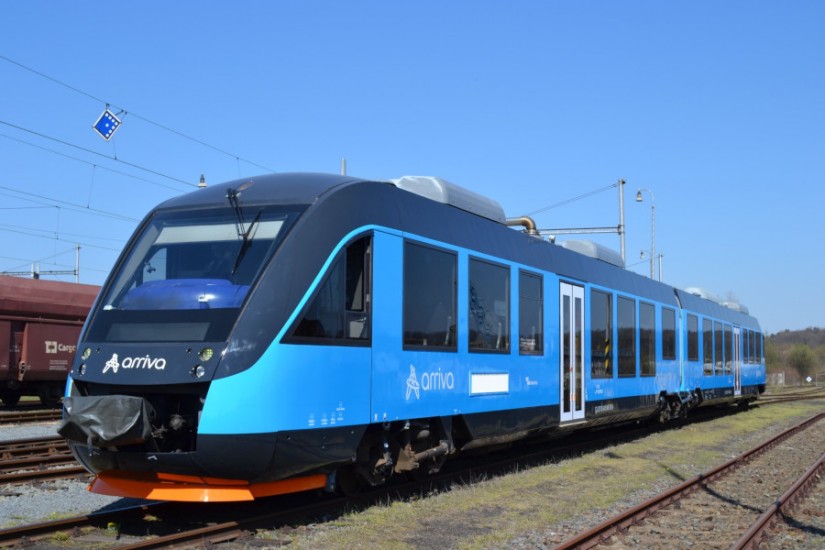 Společnosti Arriva vlaky loni klesl zisk o 30 procent na 43,9 milionu ...