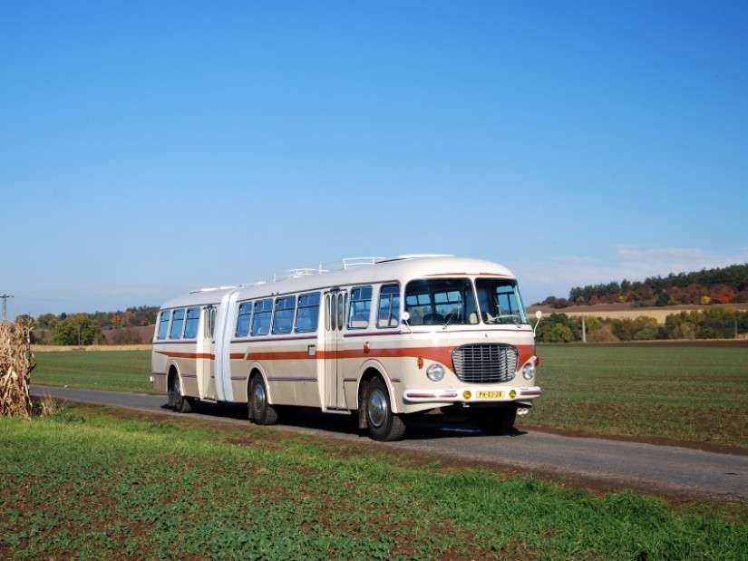 Na veletrhu Czechbus 2013 se představí historický kloubový autobus ...